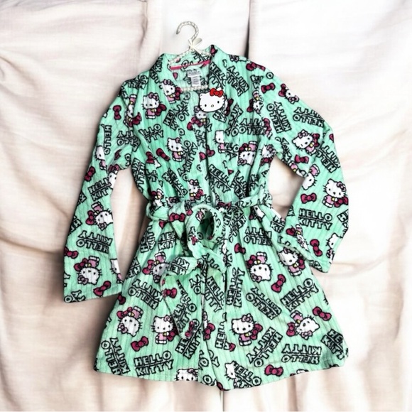 Hello Kitty | Intimates & Sleepwear | Hello Kitty Sanrio Plush Robe ...